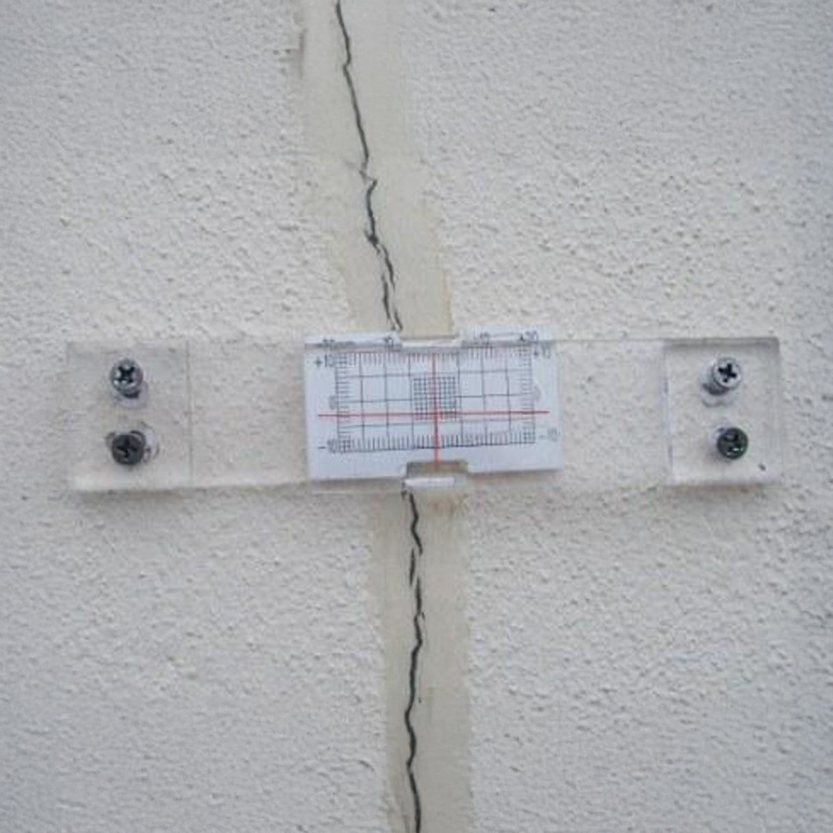 Crack Monitor Gauge / Tell-Tale — Trig Instruments NZ